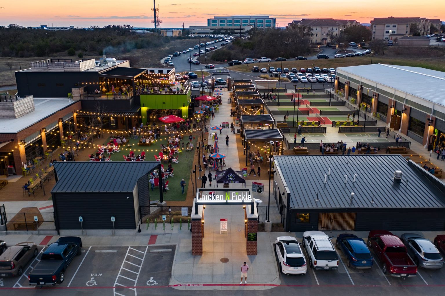 San Antonio - Chicken N Pickle